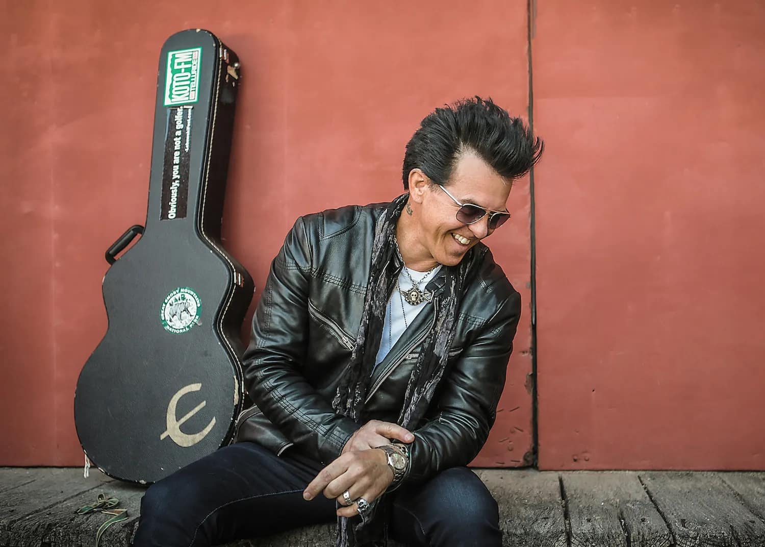 Mike Farris - Renegade Radio